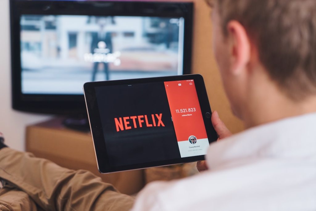 How Netflix Started and Evolved: A Brief History of the Streaming Giant’s Rise to Fame | Code Carbon